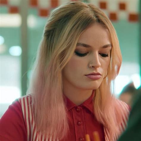 Пин на доске Maeve