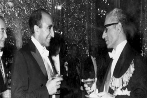 یادداشت‌های علم، سه‌شنبه ۲۲ فروردین ۱۳۵۱ سفیر هند هنگام نطق فین فین می