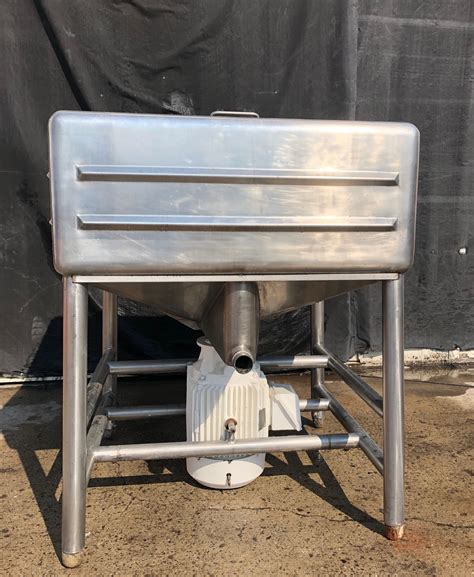300 Gallon Norman Model Ds300 Ss Single Wall Square Likwifier