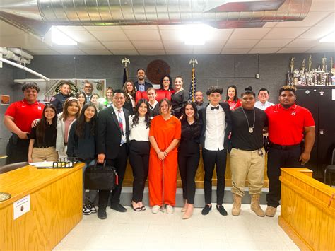 Hhs Law Enforcement Class Brings The Courtroom Into The Classroom