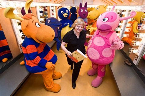 Backyardigans Take The Plunge In Falls