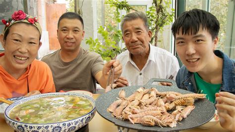老爸上房摘丝瓜，会成煮汤蒸虾爬， 一口虾一口饭，泡汤吃真解馋【会成一家】 Youtube