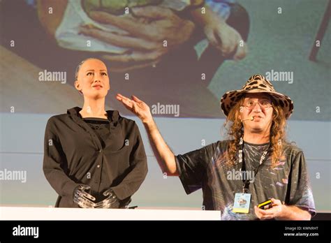 Androide Sophia First Robot Citizen Interviewed By Ben Goertzel Founder And Ceo Of