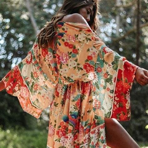 핑크코코넛 히피스타일 에스닉패턴 여름 루즈핏 롱로브가디건