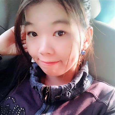 Ai Sing Mellyaising • Threads Say More