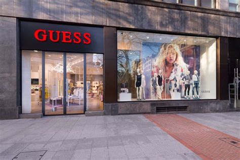 Guess refuerza su presencia en España con la apertura de su primera