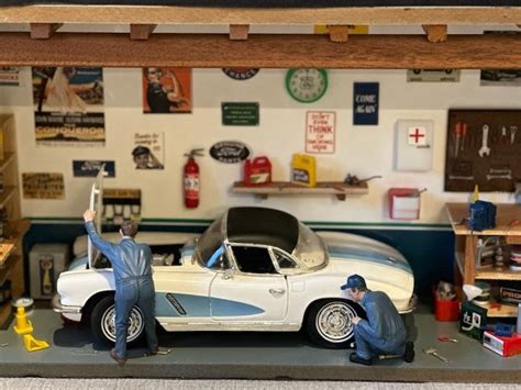 Motor City Classics 118 1 Model Car 118 Garage Diorama With