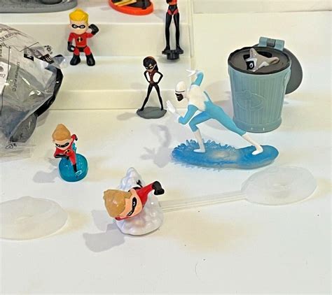 Disney Pixar The Incredibles 2 Deluxe Action Figures Big Lot Of 22 Pvc