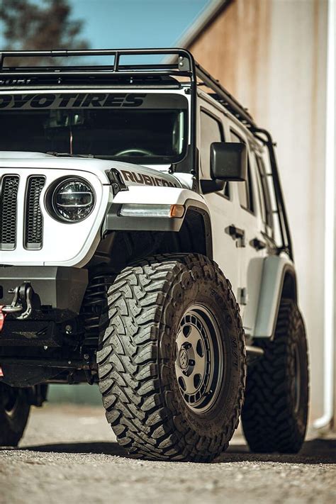 Jeep Wrangler Jl Rubicon With Fifteen 52 Turbomac Hd And 35 Inch Toyo M