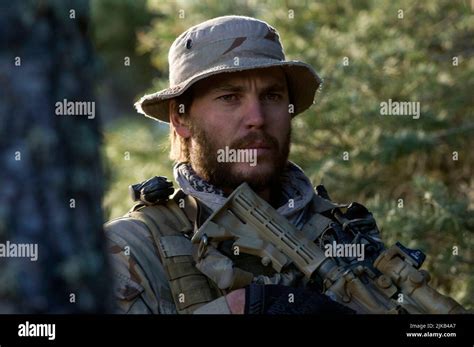 Taylor Kitch Lone Survivor Film Peter Berg And Taylor Kitsch On
