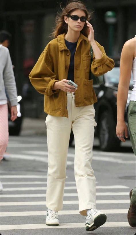 Kaia Gerber Street Style Fall Kaia Gerber Casual Style Utility Casual Corduroy Jacket Style