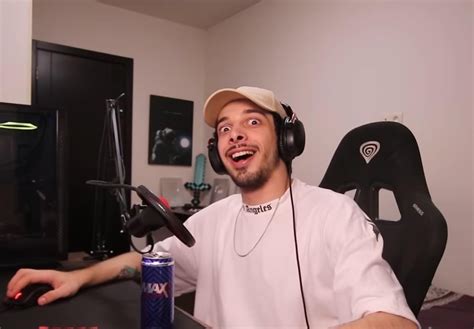 მე როდესაც ნიკა Tmg სთან ფოტო გადავიღე გთხოვ რაინდად მაკურთხე შენი დიდი ფანი ვარ R Tmgsubmissions