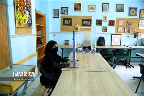 مدیر هنرستان اقبال آشتیانی ضعیف بودن دانش‌آموزان هنرستانی تفکر غلطی است