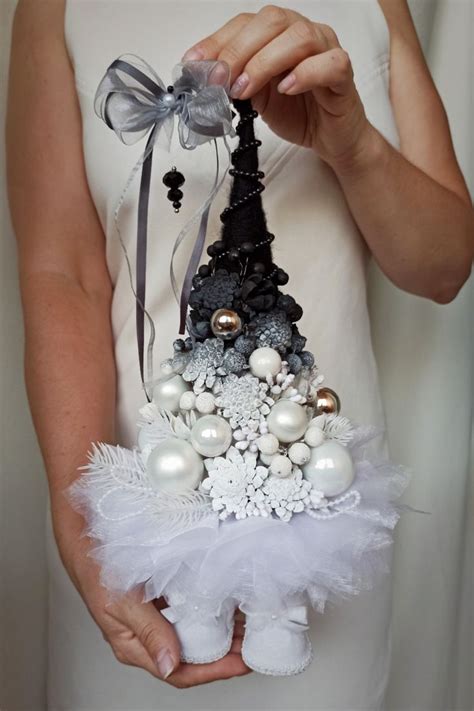 Интерьерная искусственная черно белая ёлочка Инь и Ян в интернет магазине на Ярмарке Мастеров