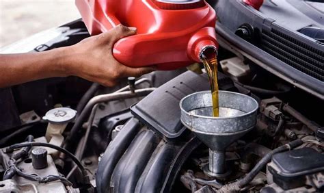 Ini Alasan Ganti Oli Mesin Mobil Tidak Boleh Disemprot Angin Kompresor