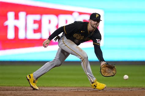 Pirates Tommy Pham Jared Triolo Named Gold Glove Finalists