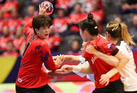 우빛나·류은희 분전했지만한국 女 핸드볼 세계선수권 첫 경기서 오스트리아에 덜미 매일경제