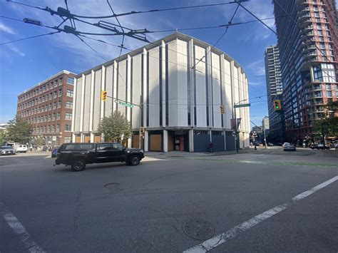 Confidential Data Center Lease Crutcher Lewis