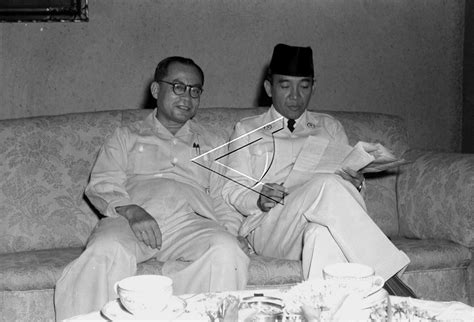 Jalan Sunyi Hatta Hingga Sutami Antara Interaktif Vol 72