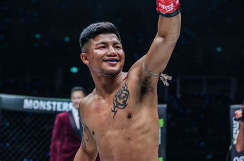 One Championship Kalungi Ular Rodtang Bikin Istri Teriak Histeris