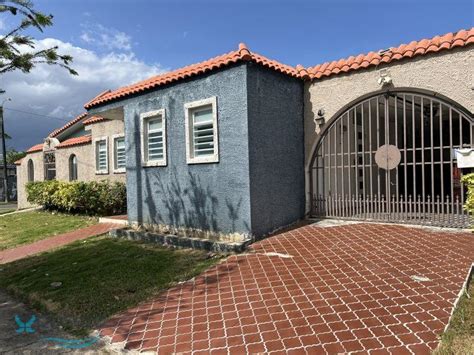 Calle Turabo Gardens Urbanizacion Caguas Pr 00727 Findit