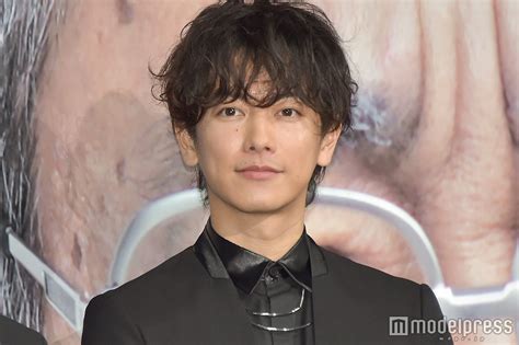 画像21 27 【佐藤健ヘア変遷】短髪・長髪・オールバック…長さ＆アレンジで雰囲気ガラリ モデルプレス