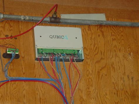 qubica 24 monitor scoring system w 12 cameras 12 scoring pedestals 12