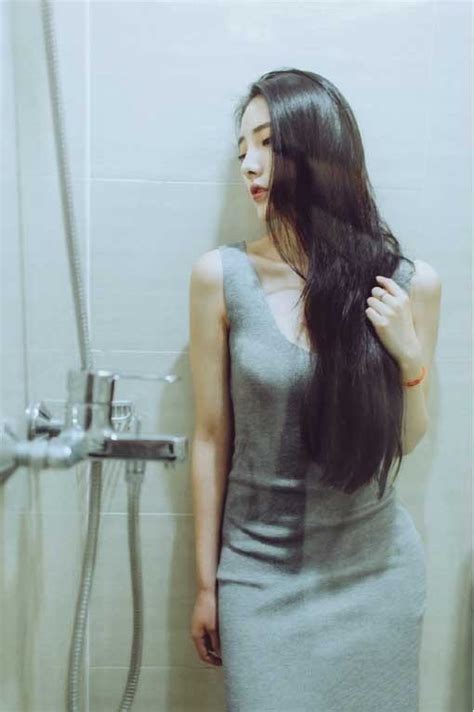 丰满美女浴室诱惑性感写真集写真集浴室性感美女新浪新闻