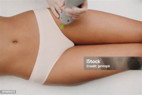 레이저 제 모 및 미용 머리 제거 화장품 절차입니다 레이저 제 모 및 미용 미용 및 스파 개념입니다 제모에 대한 스톡 사진 및 기타 이미지 Istock