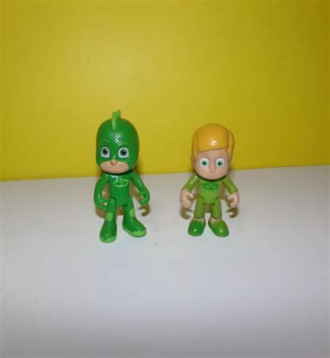 Pj Masks Gekko Transforming Playset Gekko Greg 3 Action Figures £1880