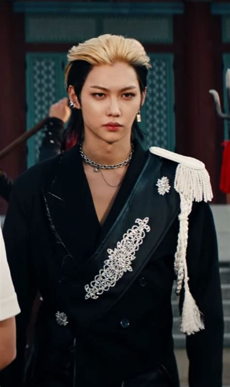 Felix Skz Thunderous Mv In 2022 Fashion Saree Sari