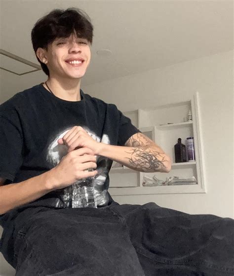 𝘋𝘢𝘷𝘪𝘥 𝘙𝘰𝘫𝘢𝘴🖤 Xxrojas • Instagram Photos And Videos