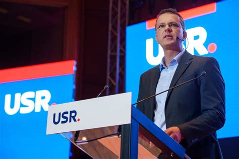 Ionuț Moșteanu A Demisionat Ministrul Apărării A Fost Acuzat Că și A