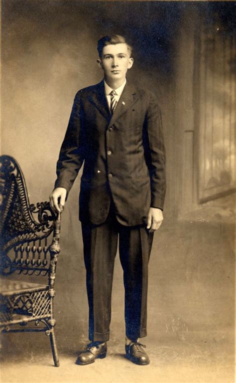 35 Old Photos That Defined Young Mens Fashion In The Early 20th