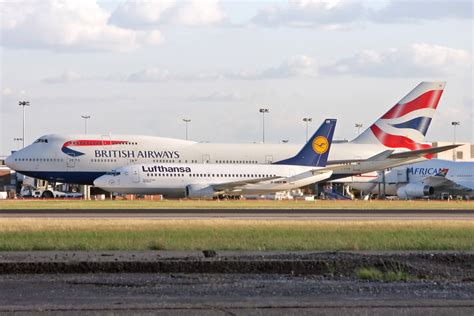 British Airways Boeing 747 400 Vs Lufthansa Boeing 737 300… Flickr