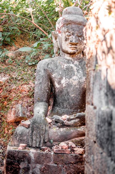 Mrauk U Kingdom Monuments And Temples Buddhist Arts A Photographic