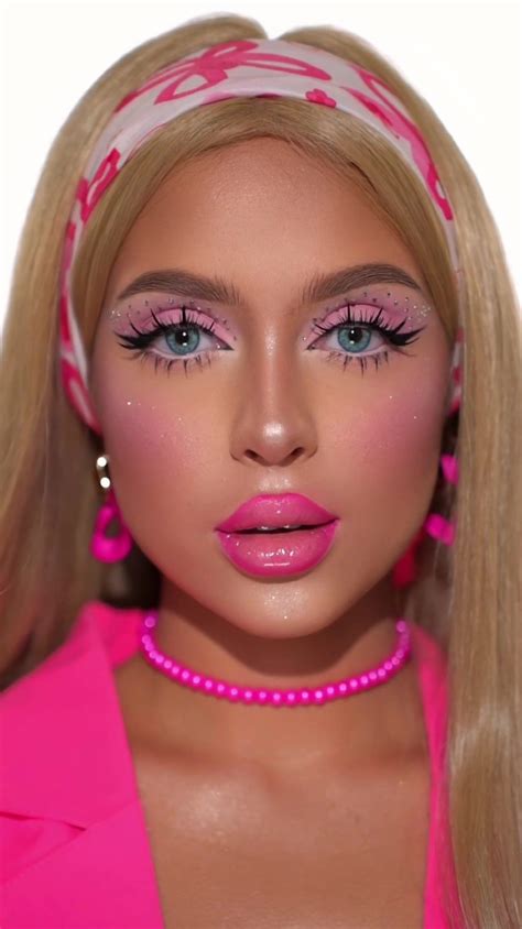 Barbie S Dreamy Eyes Mesmerize The World Artofit