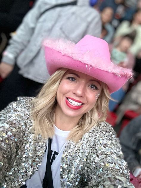 Jo Cartwright On Linkedin Taylorswift Sharedexperiences Memories Lifelessons