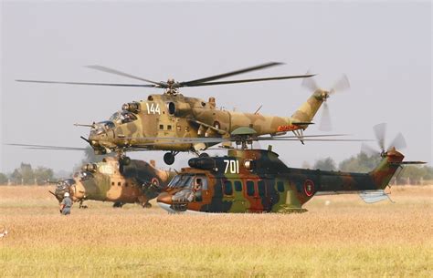 Mi 24 Hind Gunship Russian Russia Military Weapon Helicopter
