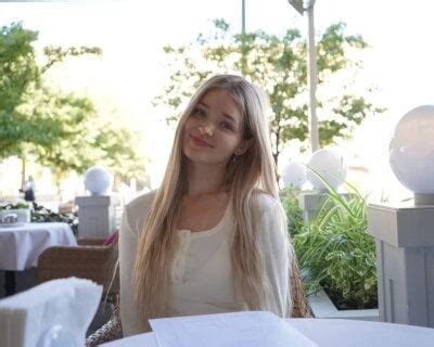 Elizabeth Mason Cam Model Free Live Sex Show Chat Stripchat