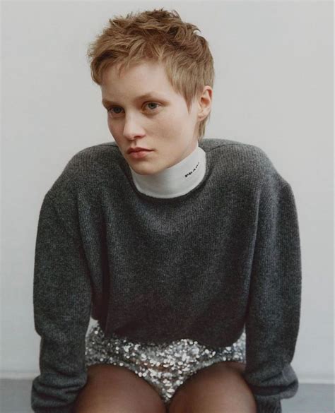 Пин от пользователя Andriana Yiannaki на доске Runway And Lookbook в 2025 г Уроки по укладке