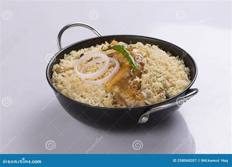 Chicken Biryani Bangladeshi Style Chicken Dhum Biriyani Made Using