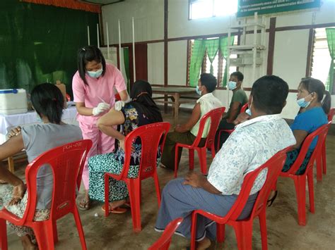 ပလောက်မြို့တွင် အသက် ၁၈ နှစ်နှင့်အထက် ပြည်သူများအား စတုတ္ထကြိမ်မြောက် ကိုဗစ် ၁၉ ရောဂါ ထပ်ဆောင