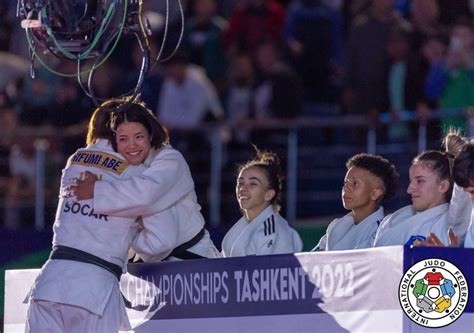 ФОТО Олимпын аварга ах дүү хоёр нэг өдөр дэлхийн аварга боллоо