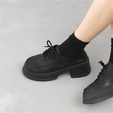 두가지 소재 통굽 레이스업 로퍼 6 7cm 11635