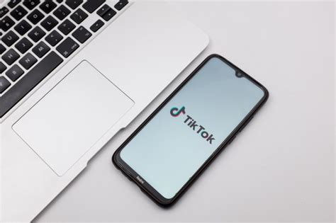 What Does Gyatt Mean On Tiktok The Us Sun
