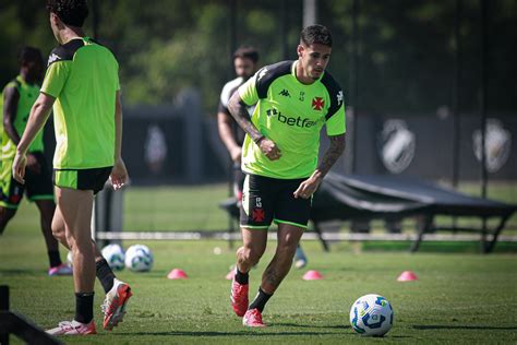 O Detalhes No Início Da Jogada Do 2º Gol Do Vasco Contra O Csa Vídeo
