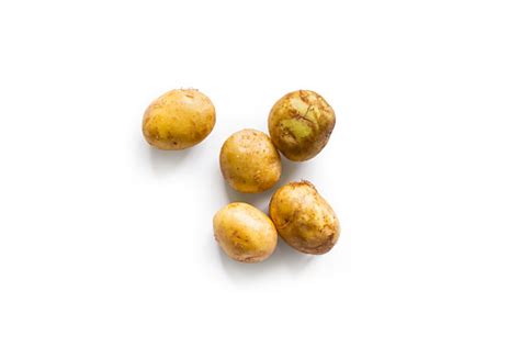 아름 다운 작은 흰색 배경에 고립 된 귤 껍질과 함께 전체 유기 감자를 반올림 건강한 식생활에 대한 스톡 사진 및 기타 이미지 건강한 식생활 껍질 날것 Istock