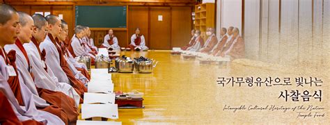 스미스소니언 미디어 Smithsonian Media 푸에르토리코에 있는 모스키토 베이mosquito Bay Puerto Rico와 미국 플로리다 주에 있는