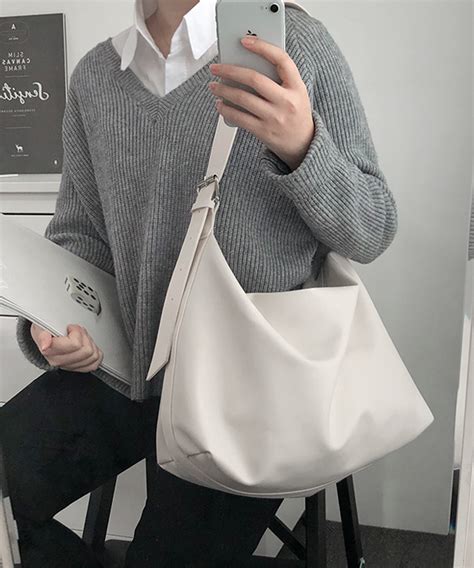 데일리바인 특가당일발송 3col 빅사이즈 벨트스트랩 숄더 여행가방 직장인 대학생 출근 전공책 가방 보부상가방 캐주얼 패션룩